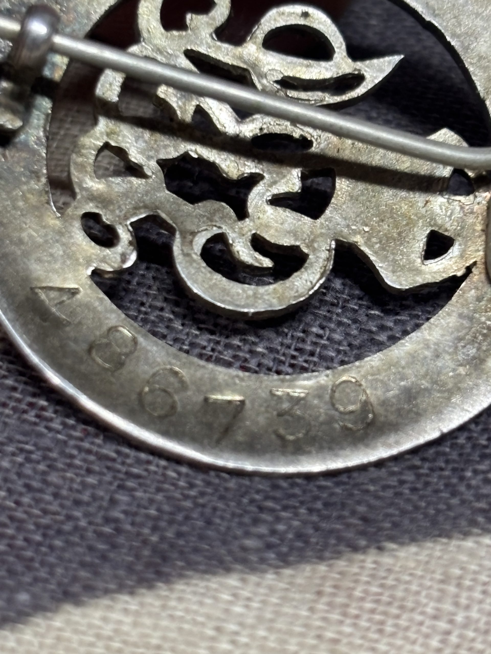 WWI Sole issue Silver War Badge. Thorburn. Scottish Rifles (Cameronians ...